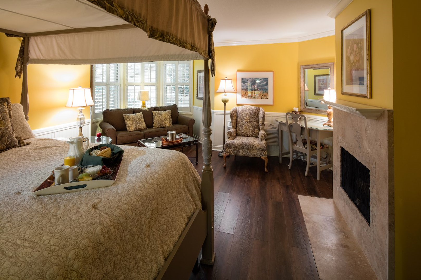 San Luis Obispo Hotel Rooms | Apple Farm Inn