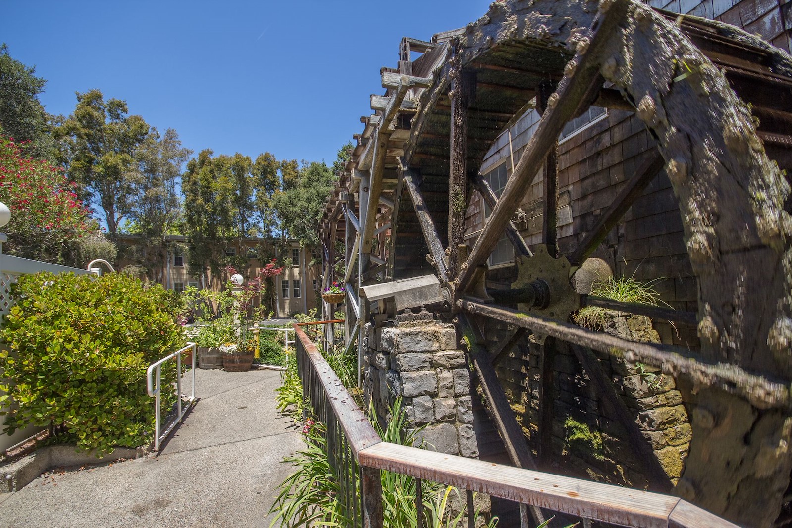 Frequently Asked Questions | Apple Farm Inn